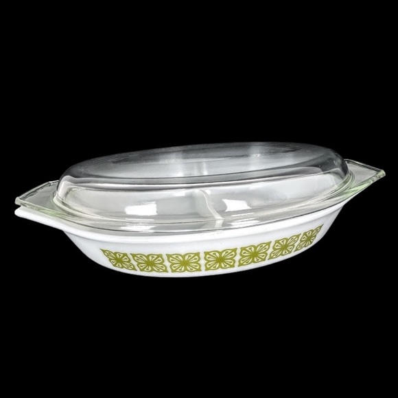 Pyrex | Kitchen | Vintage Pyrex Sectioned Covered Dish Ovenware | Poshmark